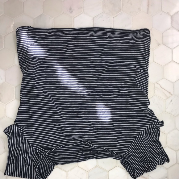 Brandy Melville | Tops | Brandy Melville Cropped Top Blue And White ...